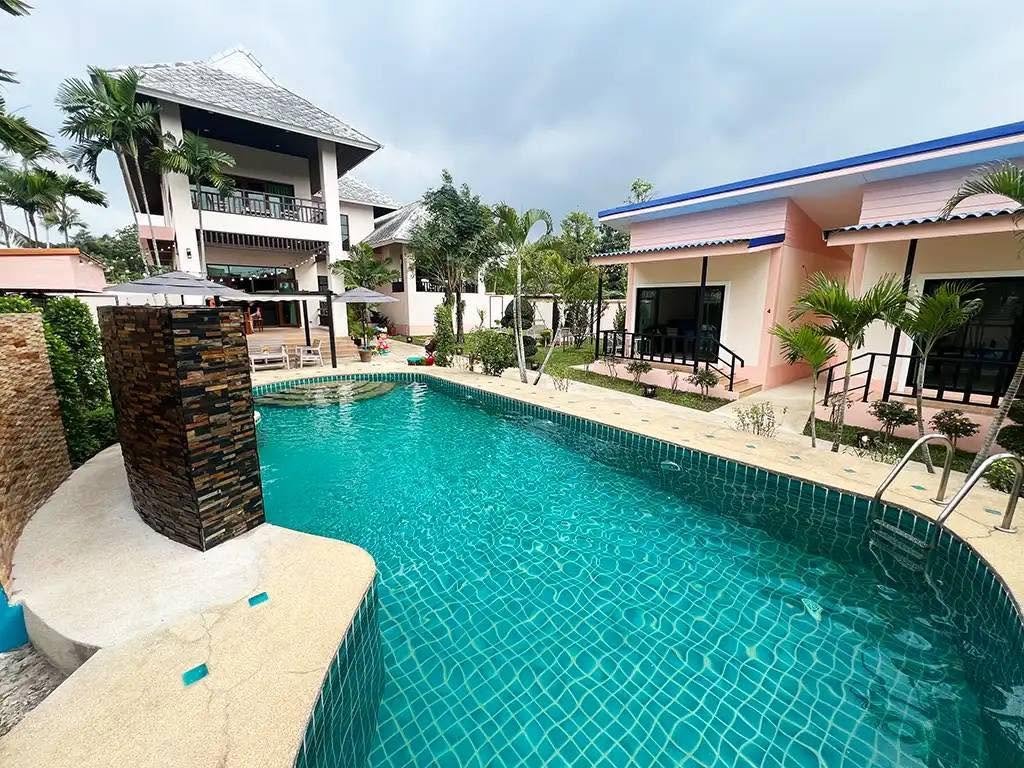 Ao Thai Bang sare Resort - Buzzin Pattaya